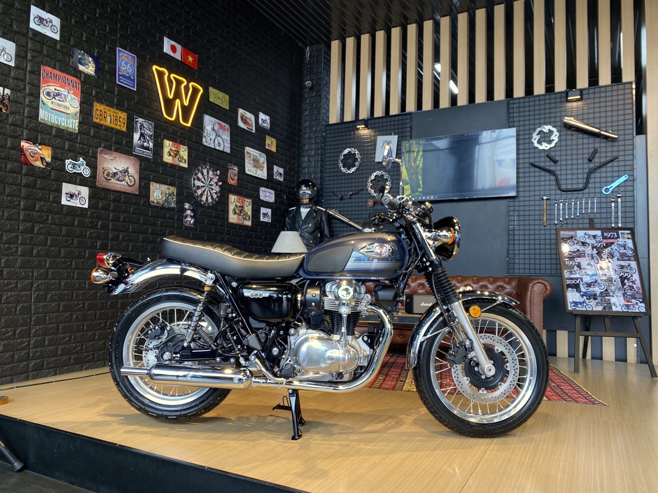 Kawasaki W800 2023: Sự kết hợp độc đáo giữa kiểu dáng cổ điển và công nghệ hiện đại - Bitaco ...